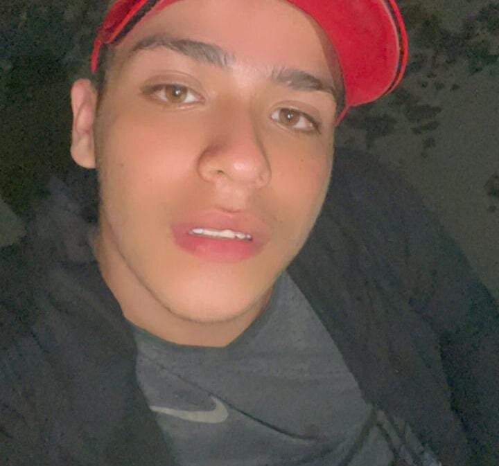 Lia Cooper Webcam Model Profile Strip Chat