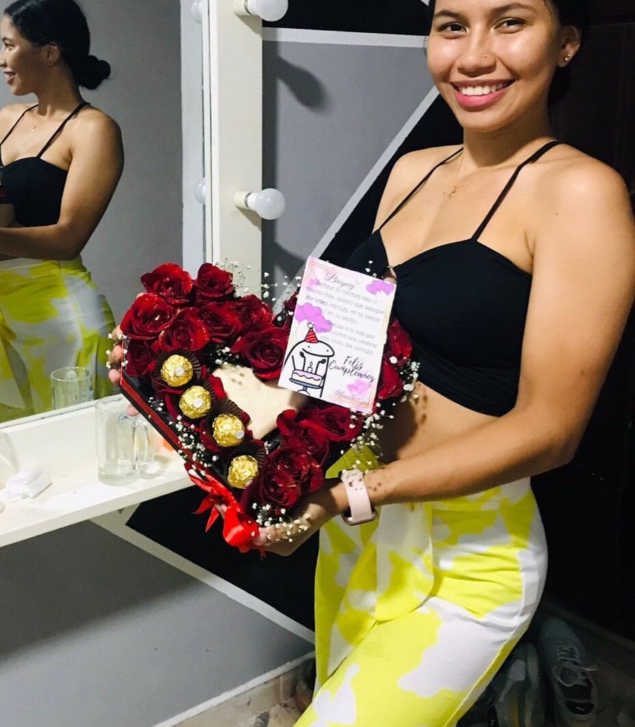 Perla__gomez1 のキャスト：無料のライブセックス＆チャット | Stripchat