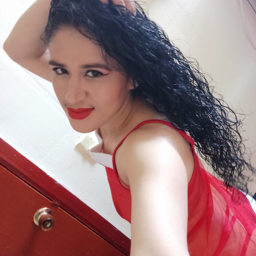 La_morenita_主播：免费直播性爱表演和聊天 | Stripchat