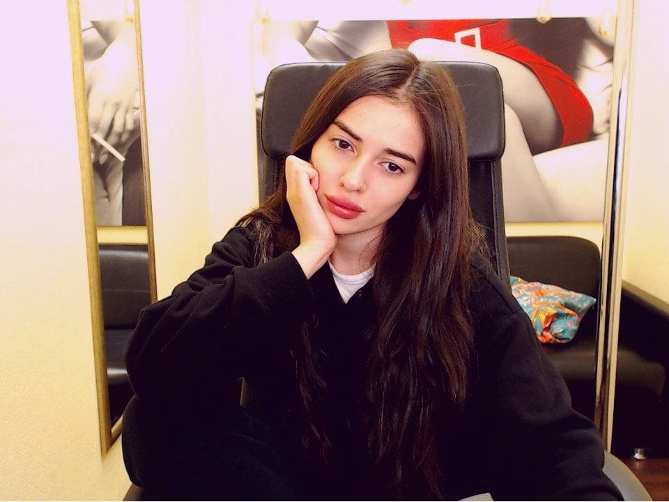 Bombshell_baby Free Live Webcam Show & XXX Chat | xHamsterLive