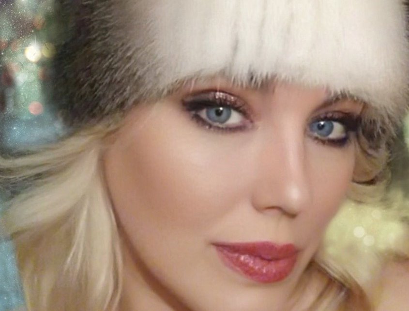 Sandra_Gold Webcam Model Profile | xHamsterLive