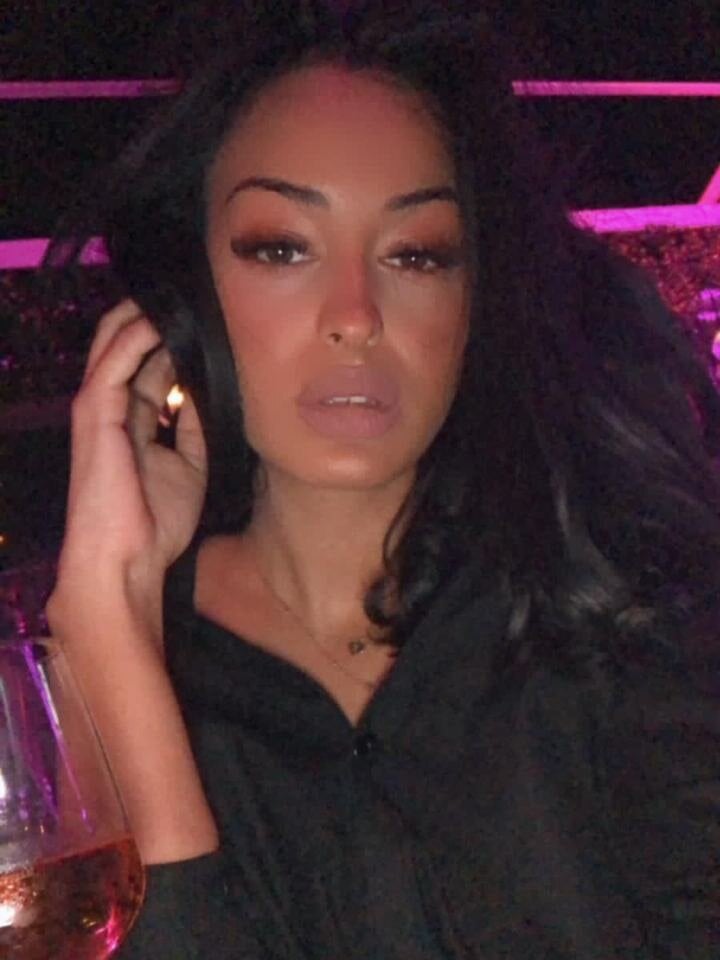 Show modela _Samira na kameri: besplatni seks show i chat | Stripchat