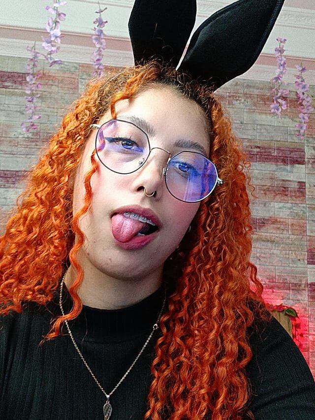 Curly Lust Webcam Show