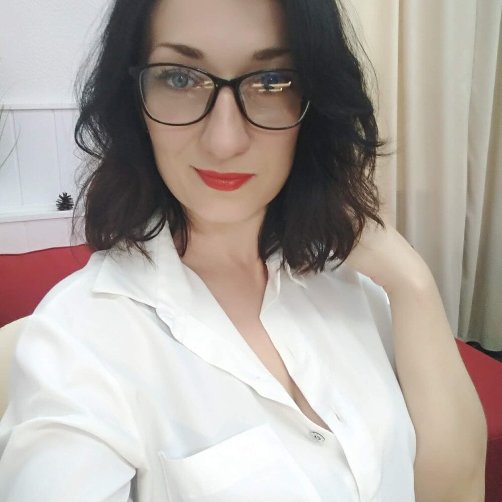 Kellyadam Webcam Super Strip Chat Live Sex Cams Free Adult Webcams