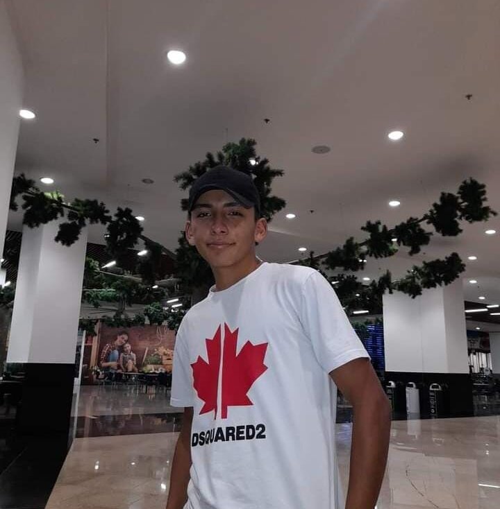 Leon_Sanders Webcam Model Profile | xHamsterLive