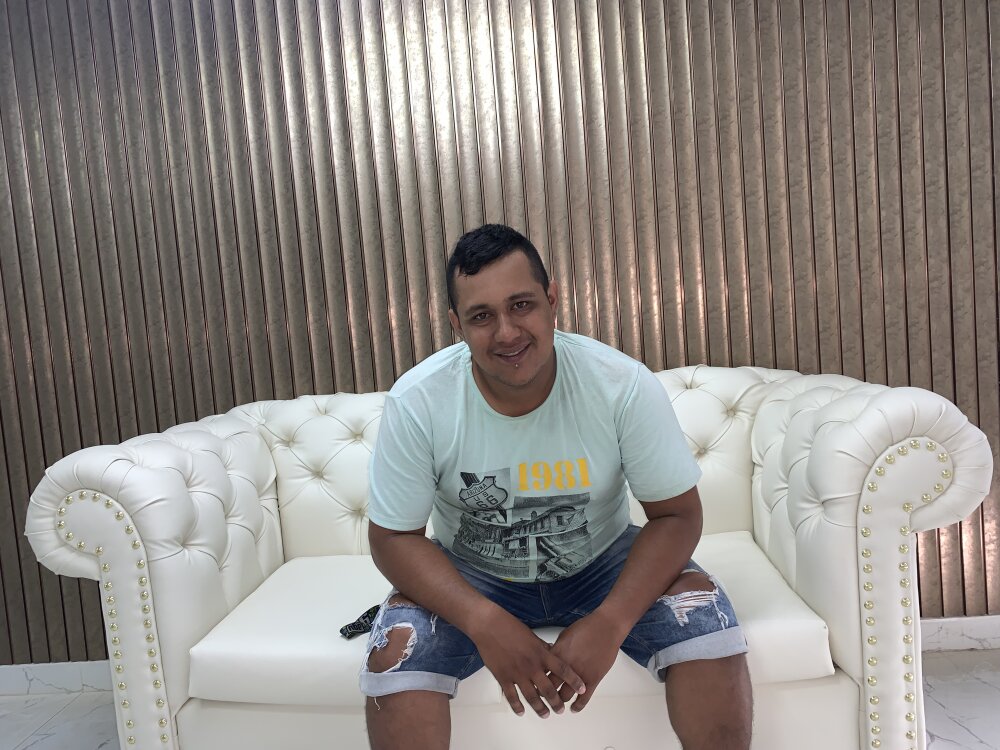 George_hynes Free Live Webcam Show & XXX Chat | xHamsterLive