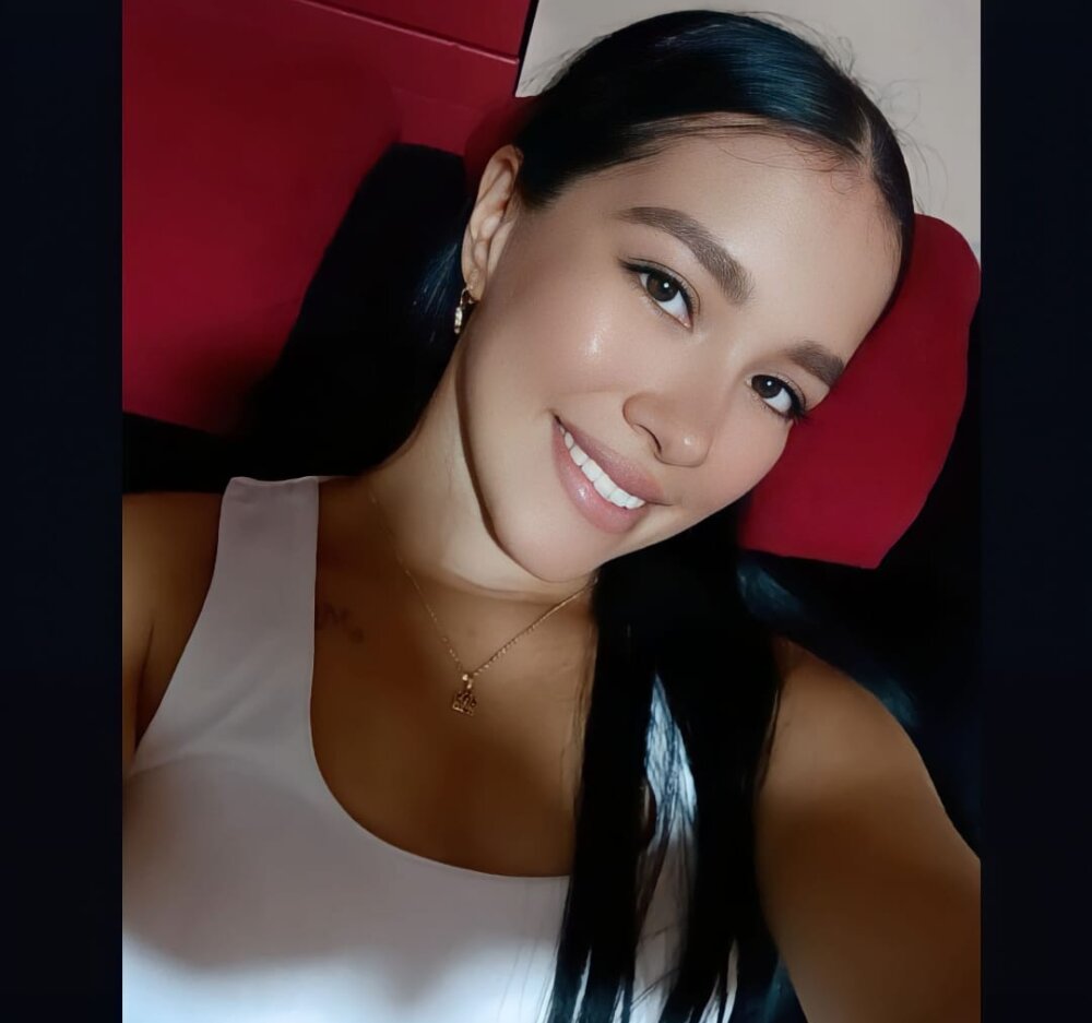 Anthonella_233 Webcam Model Profile | xHamsterLive