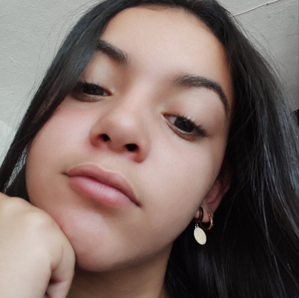 Modelo Webcam Hot_sheyllon: Chat & Show de Sexo en Vivo | Stripchat