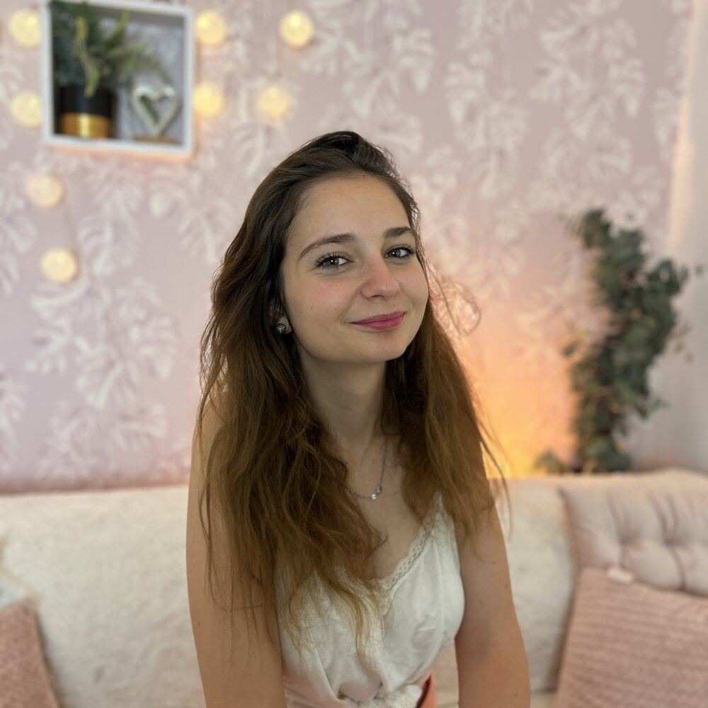 Abbiemaley вебкам шоу 