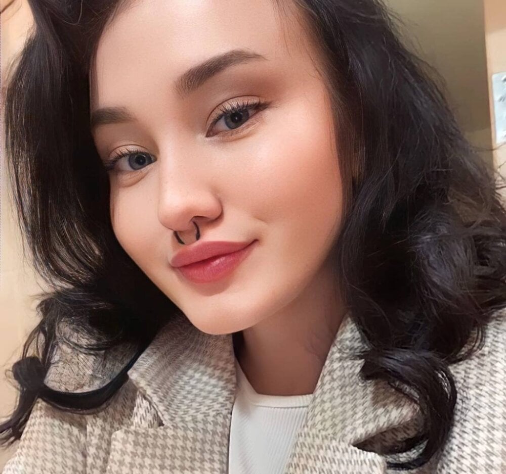 April_moore Webcam Show | superchatlive