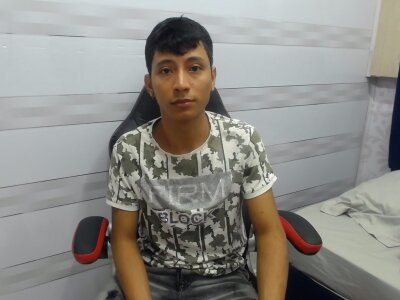 Modèle de Webcam Cristopher_angel : Show porno gratuit en | Stripchat