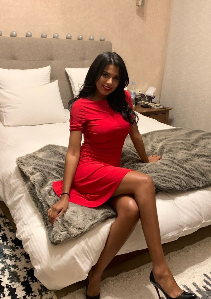 Chaymae-strip Free Live Webcam Show & XXX Chat | xHamsterLive