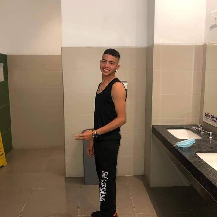 Jeycol_1 бесплатное вебкам шоу и XXX чат | xHamsterLive