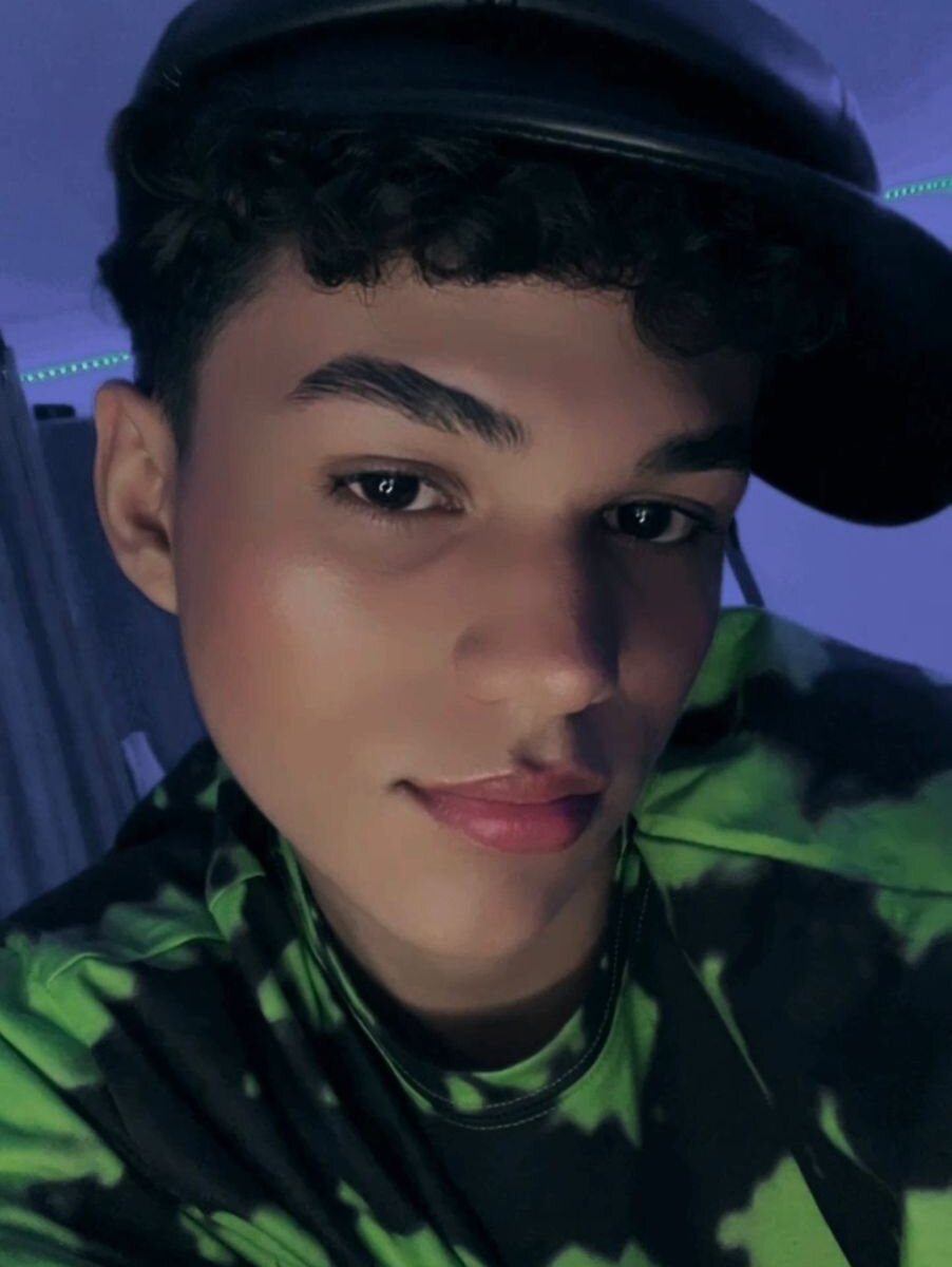 Dalex_boy Webcam Model Profile | xHamsterLive