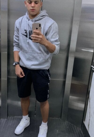 Jon_handsome Web Kamerası Modeli Profili | xHamsterLive