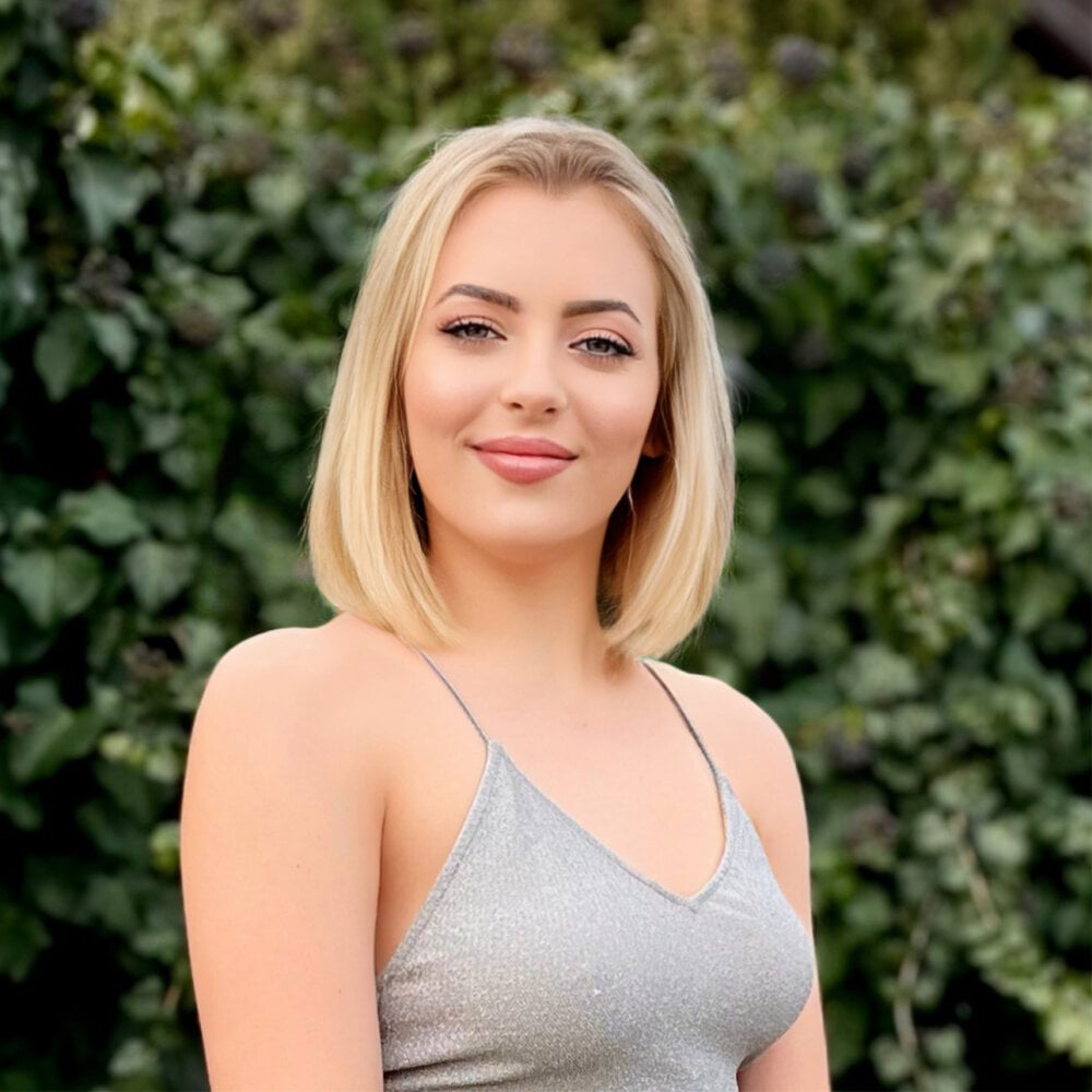 Perfil Modelo Webcam Julia_Gold18 | Stripchat