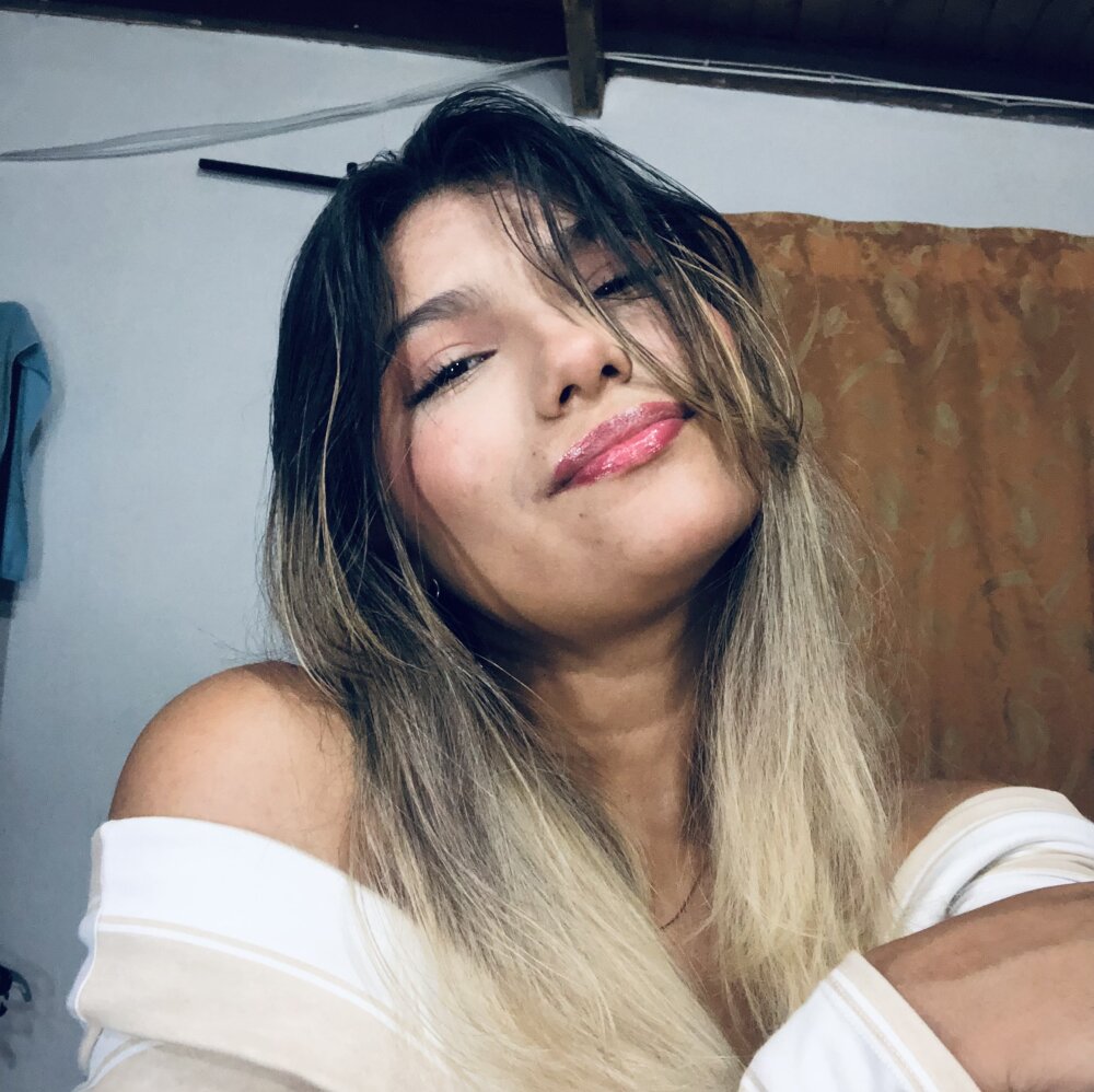 Anna Doll主播简介 Stripchat