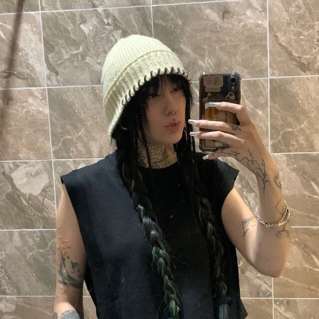 Alice_Adamson_ Webcam Model Profile | xHamsterLive