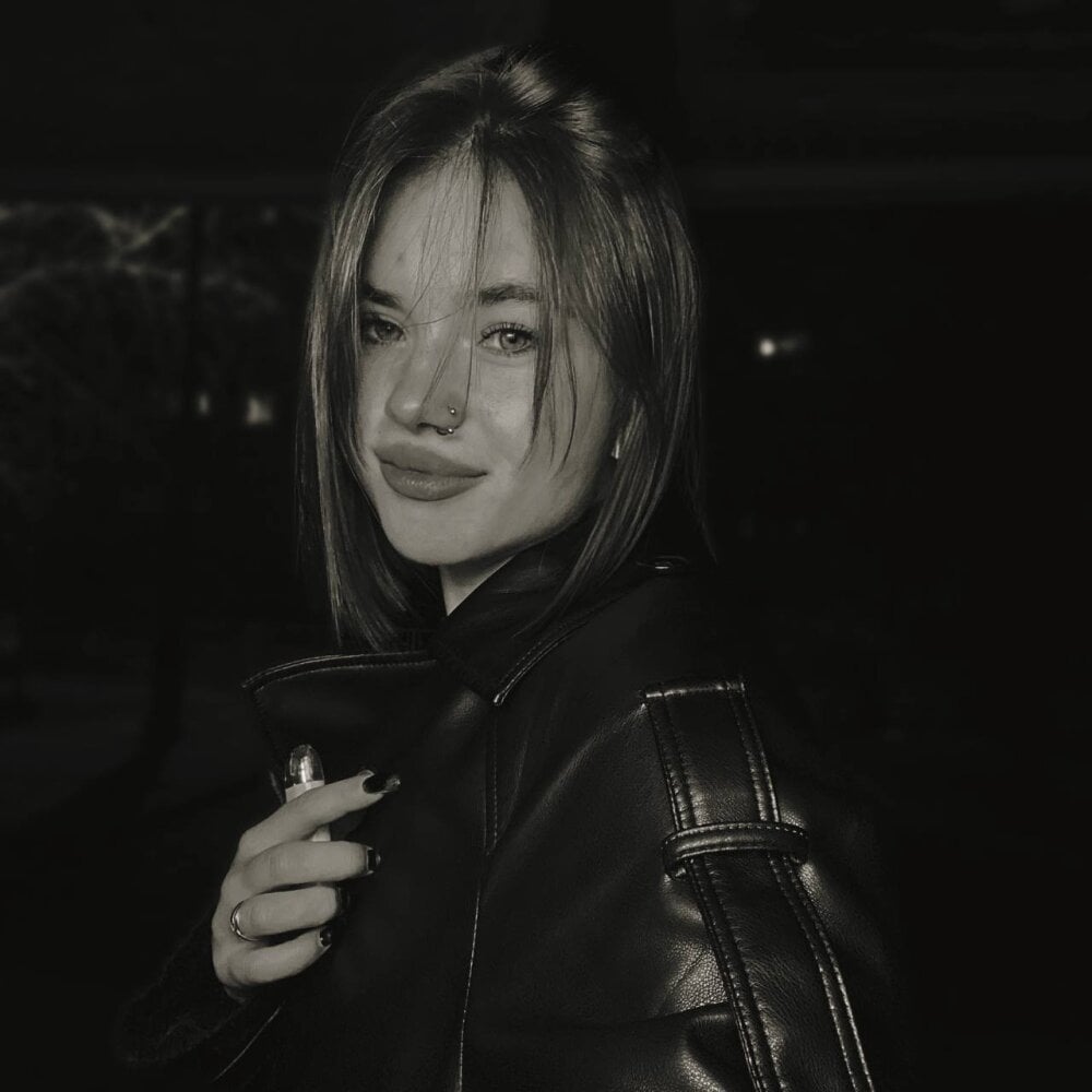 Baby_jull主播：免费直播性爱表演和聊天 | Stripchat