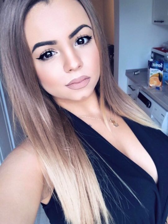 Show modela Bemysugar69 na kameri: besplatni seks show i chat | Stripchat