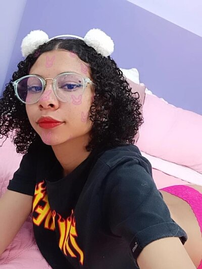 Modelo Webcam Alaska_miller: Chat & Show de Sexo en Vivo | Stripchat