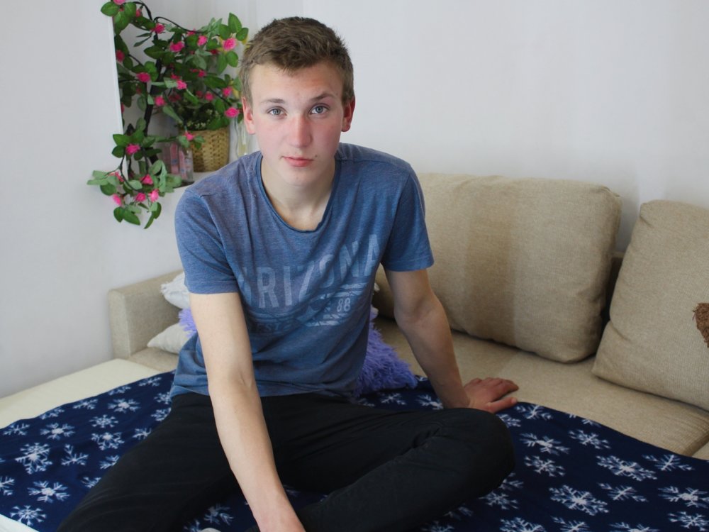 Bruce_Ryder主播：免费直播性爱表演和聊天 | Stripchat