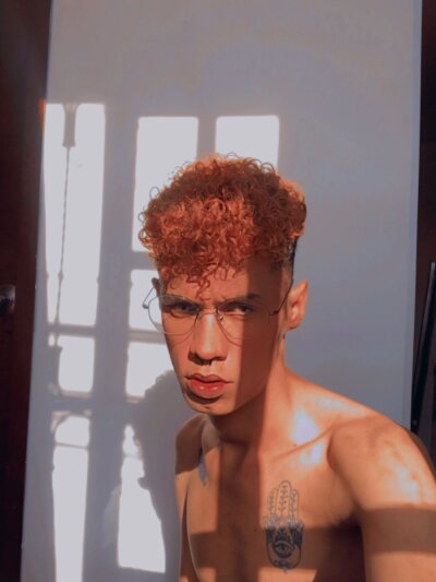 Aaron_Angel主播简介 | Stripchat