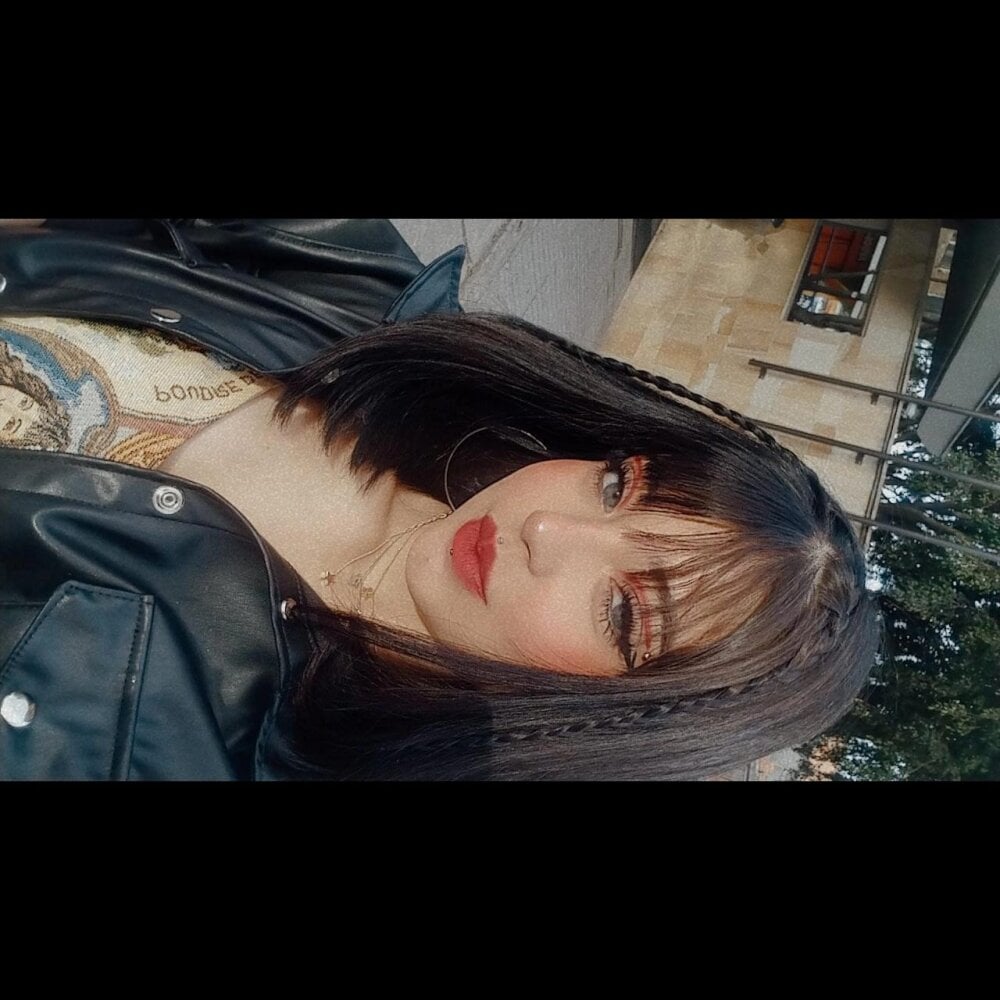 Mia_collins_b_主播：免费直播性爱表演和聊天 | Stripchat