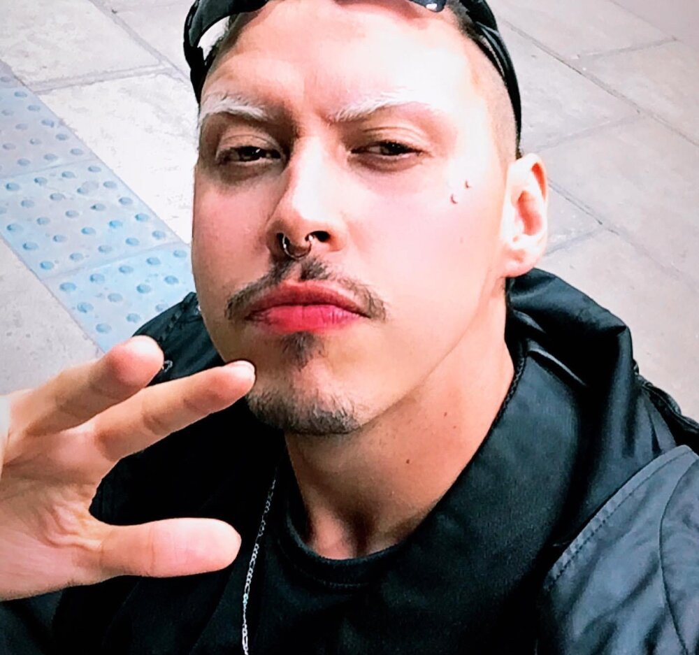 Modelo Webcam 1Caprara_: Chat & Show de Sexo en Vivo Gratis | Stripchat