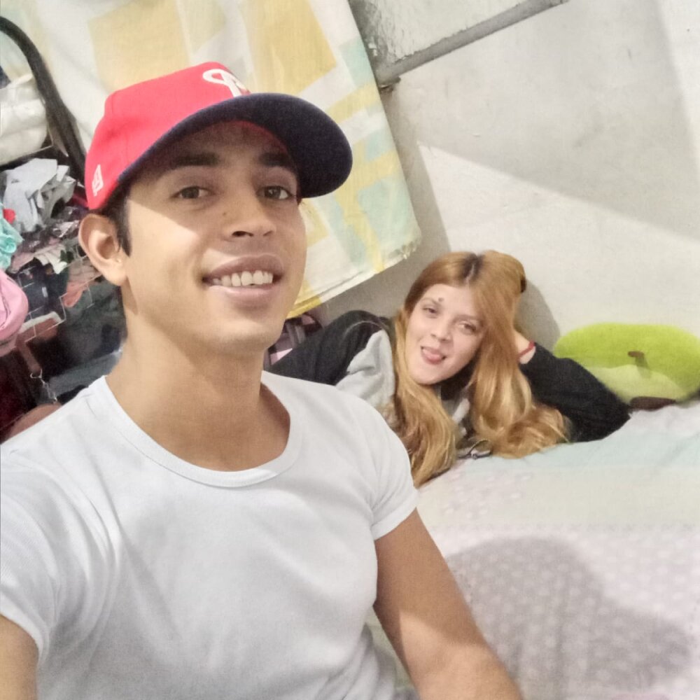 Carly_dylan Webcam Show | superchatlive