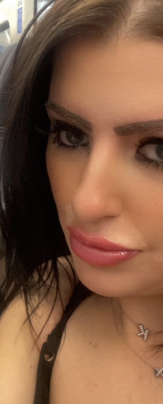 Faith_90_UK主播：免费直播性爱表演和聊天 | Stripchat