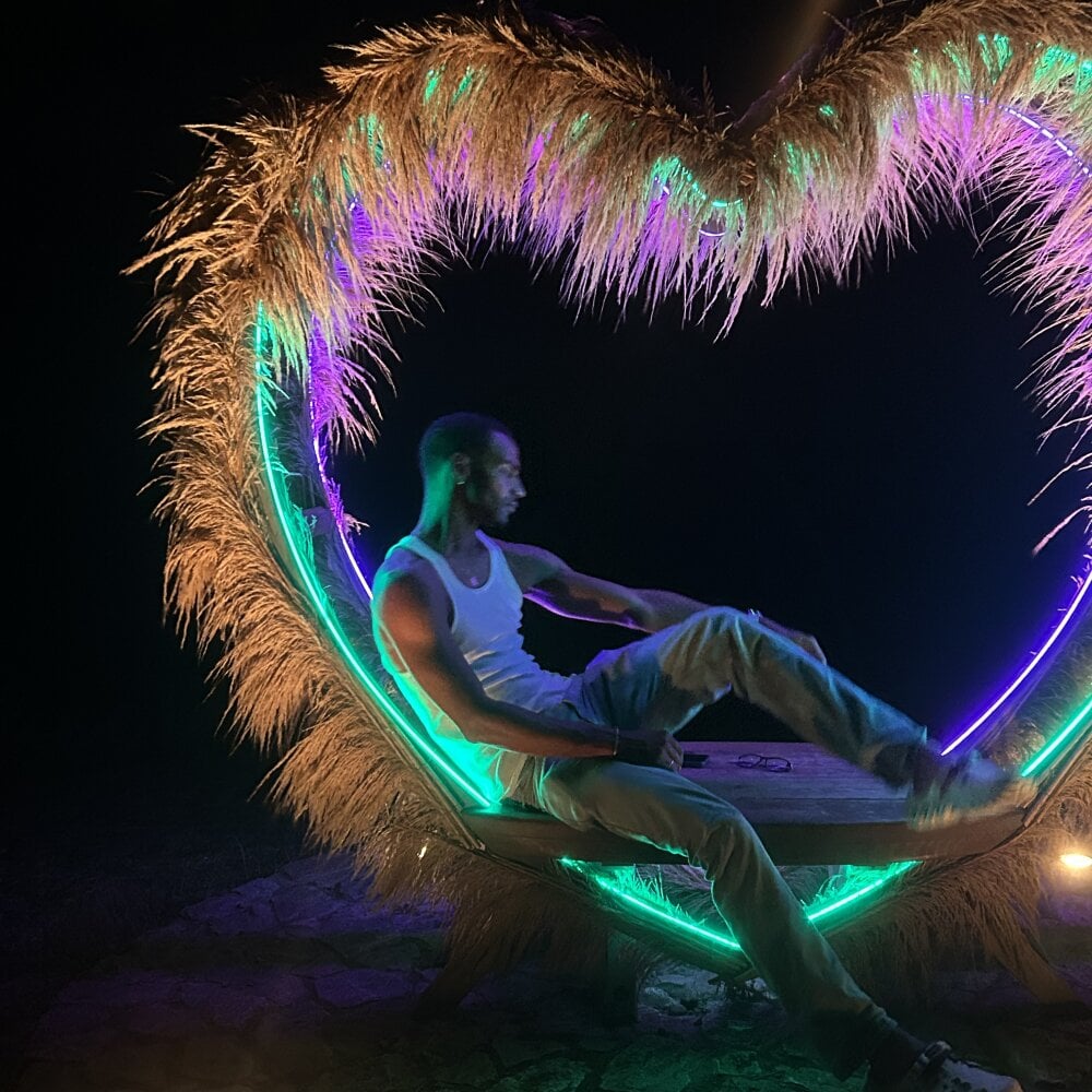 anthony-ag, 2024 år | Live Cam på StripZone