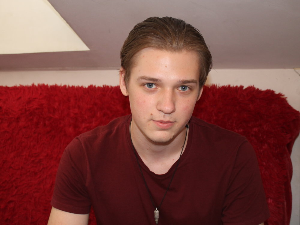 Louis_Hart主播：免费直播性爱表演和聊天 | Stripchat