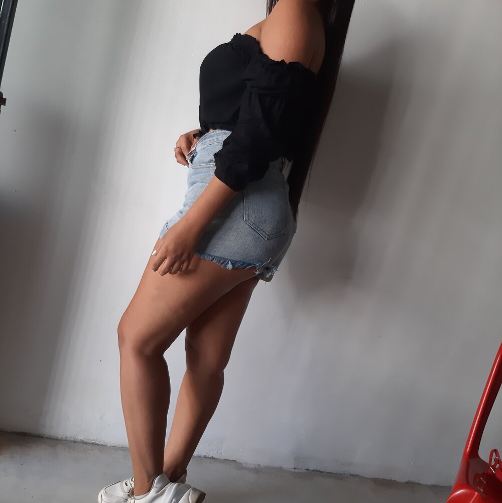 Alisson_001主播：免费直播性爱表演和聊天 | Stripchat