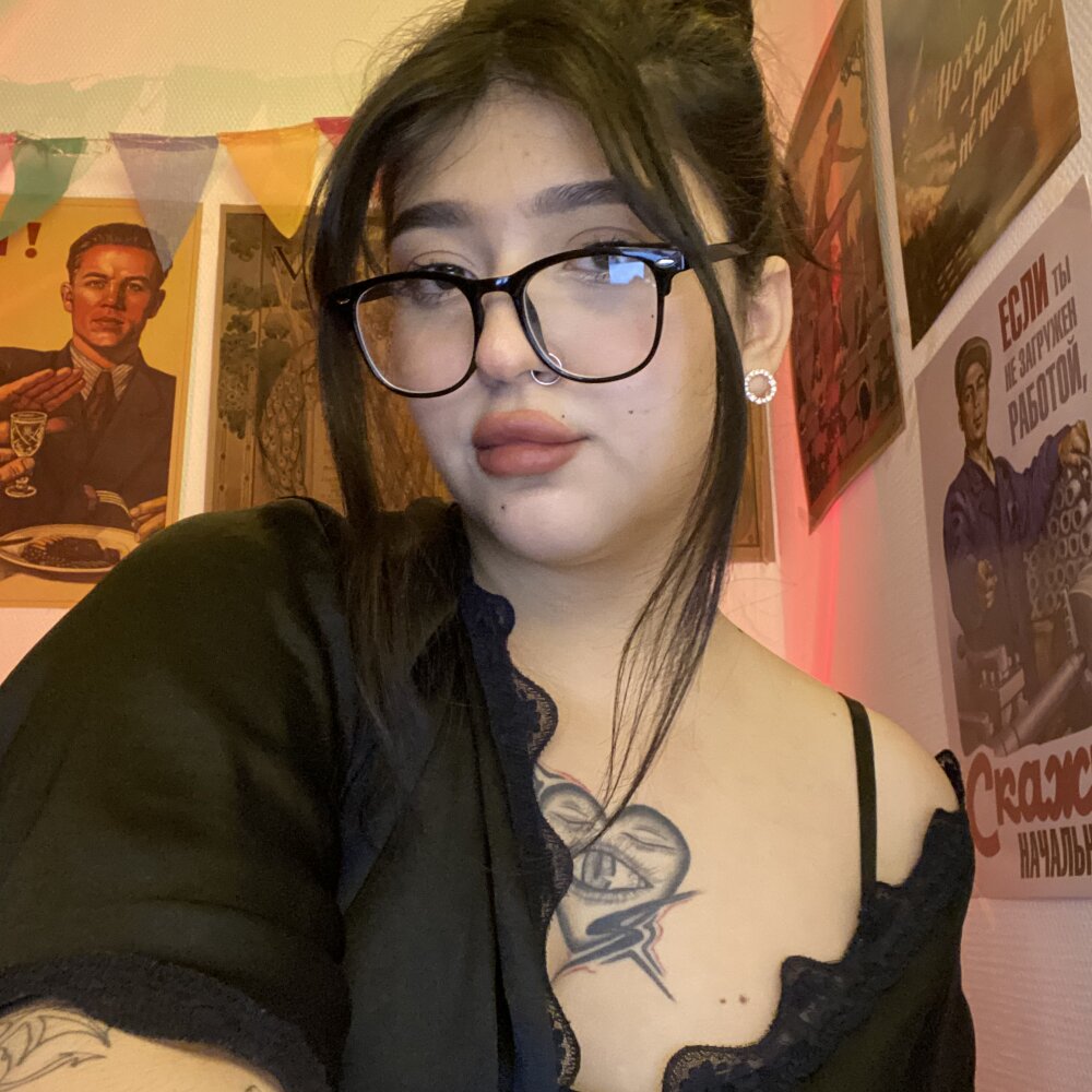 Mia-maliha Webcam Model Profile | xHamsterLive