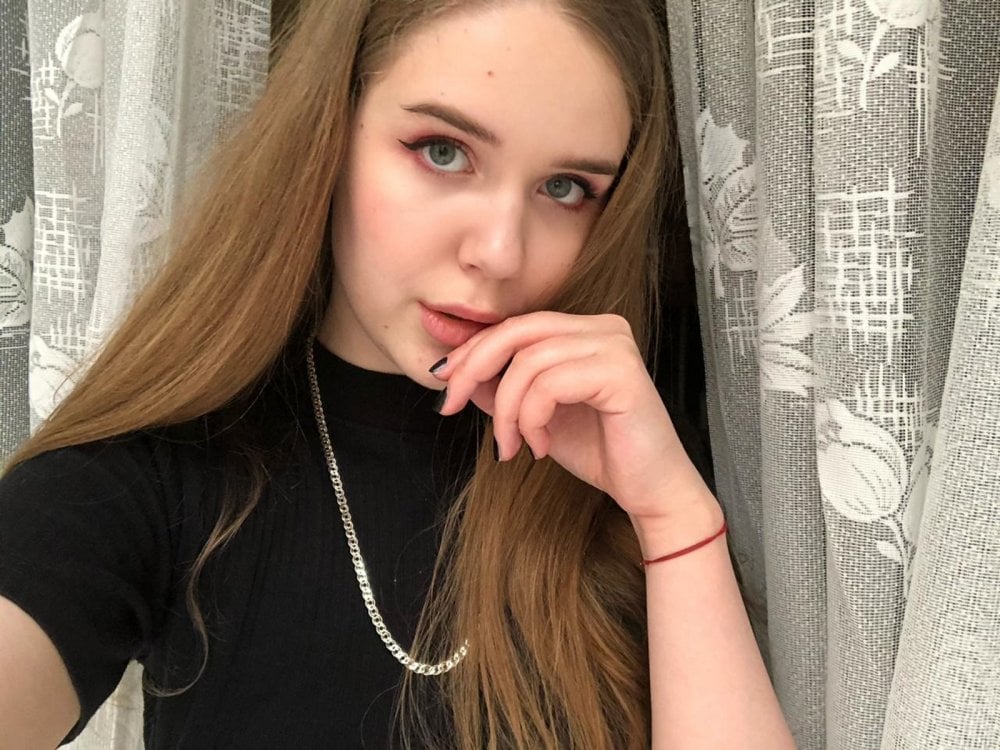 LILIANA_G主播：免费直播性爱表演和聊天 | Stripchat