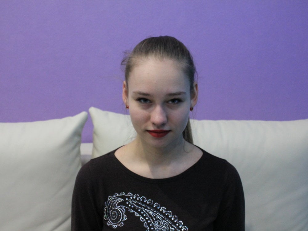 Show modela EmilyStud na kameri: besplatni seks show i chat | Stripchat