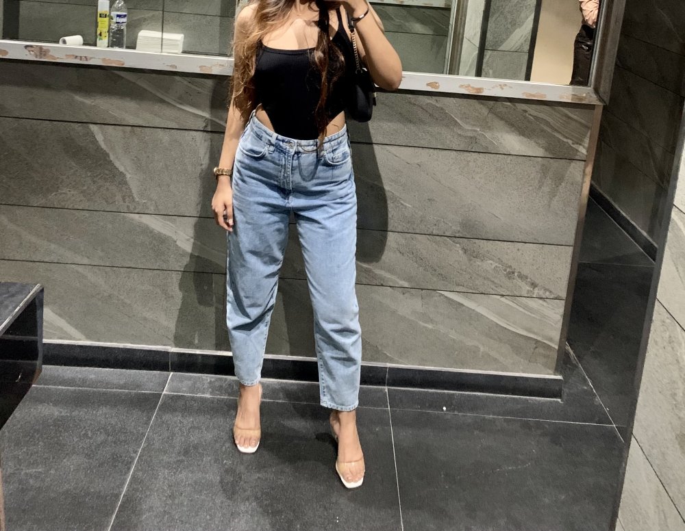 Sarakshi主播：免费直播性爱表演和聊天 | Stripchat