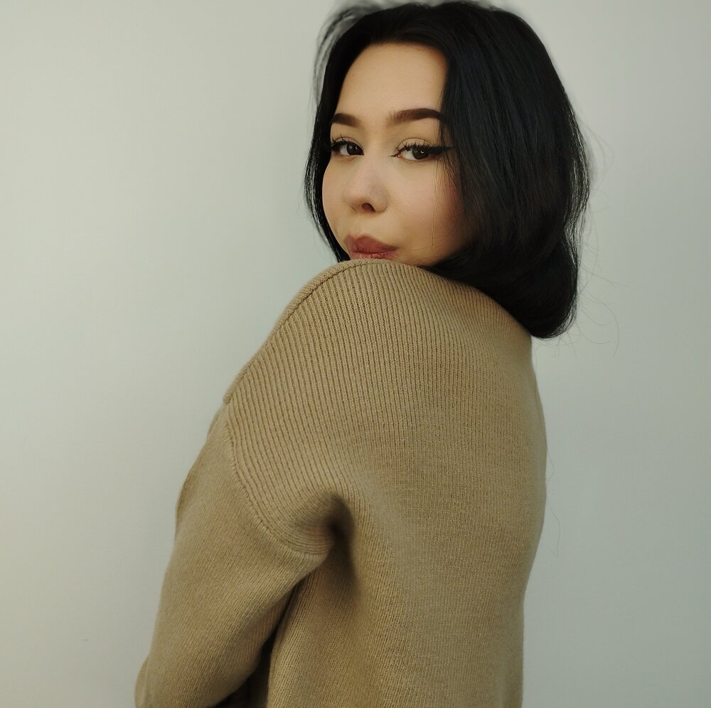 RosalynBlare Webcam Model Profile | xHamsterLive