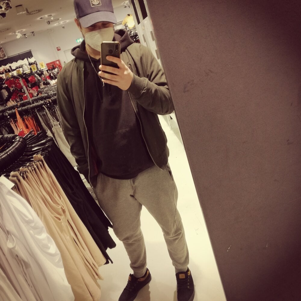 Show Webcam en Directo Gratis & Chat Porno XXX de Kaiser-G | xHamsterLive