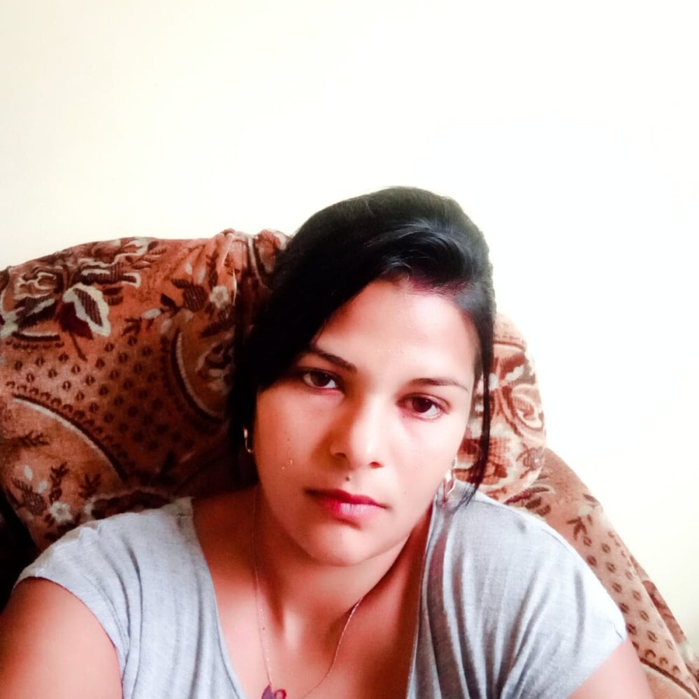 Flory_xxx@xh のキャスト：無料のライブセックス＆チャット | Stripchat