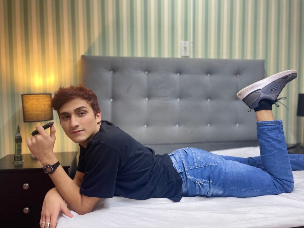 Kaneki_kenn Free Live Webcam Show & XXX Chat | xHamsterLive