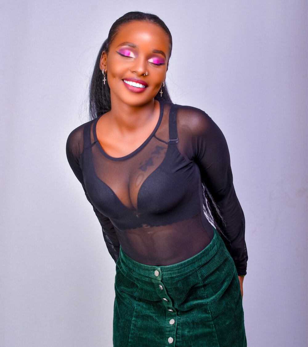 Tiny-one-主播：免费直播性爱表演和聊天 | Stripchat