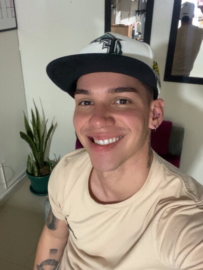 Markus_green Webcam Show | xhamsterlive.com