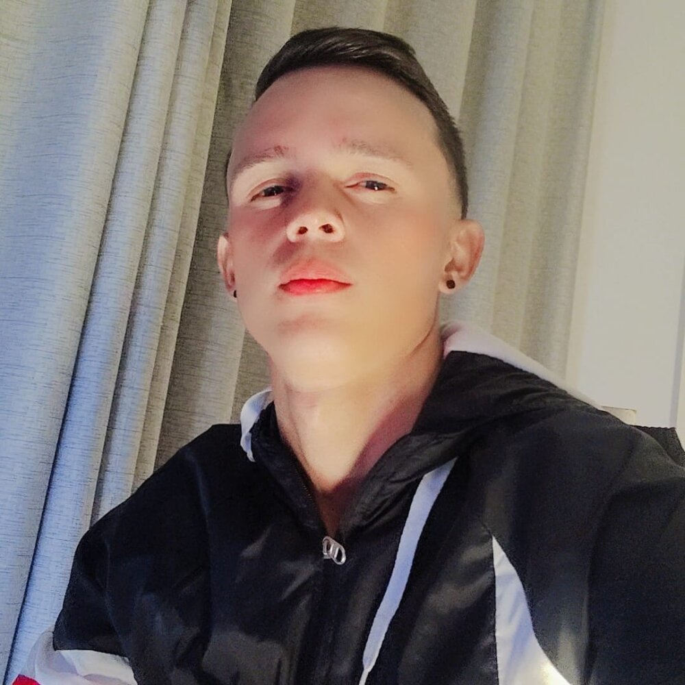 White_Jacob Free Live Webcam Show & XXX Chat | xHamsterLive