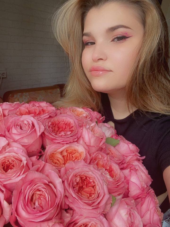 Molly_Shybabe主播：免费直播性爱表演和聊天 | Stripchat