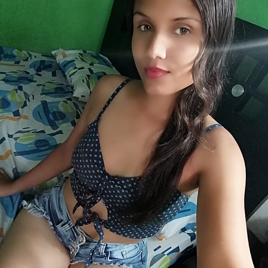 Isa_bella_691 Cam Model Profile | Stripchat