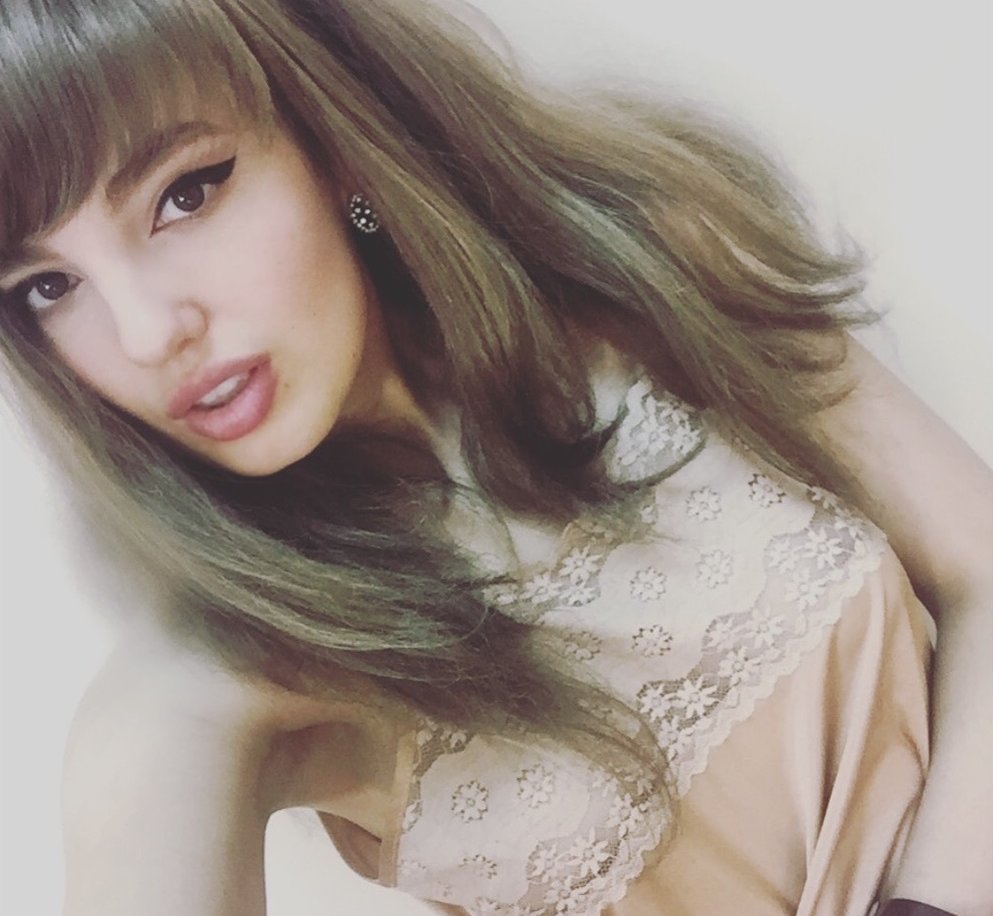 Modelo Webcam Anabel_Mint: Chat & Show de Sexo en Vivo Gratis | Stripchat