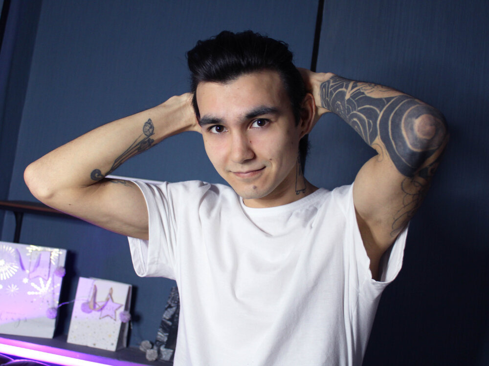 Alberto Blanco主播：免费直播性爱表演和聊天 Stripchat
