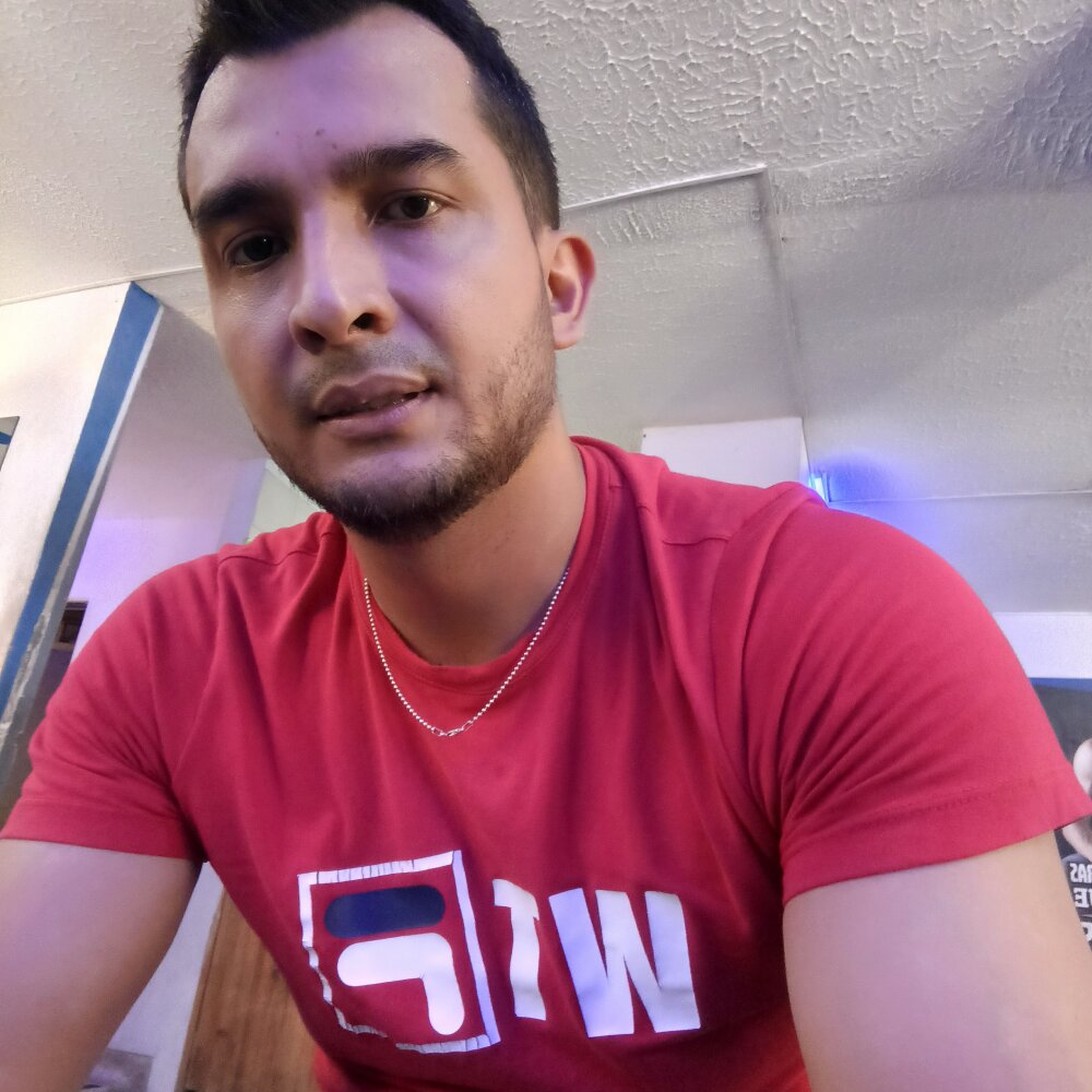 arilor／2024 歲 | 在 StripZone 的直播